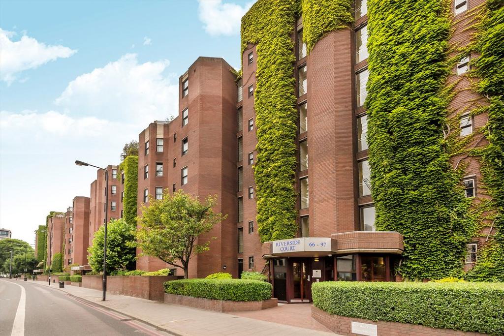 Nine Elms Lane, London SW8 2 bed flat to rent - £3,500 pcm (£808 pw)