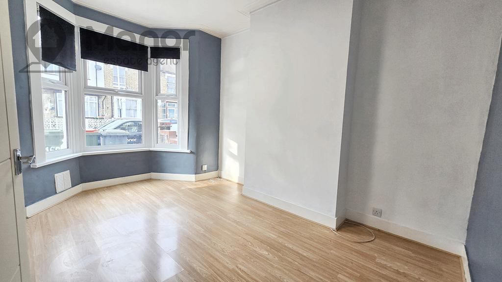 Sherrard Road, Forest Gate, E7 8DZ 1 bed flat - £1,450 pcm (£335 pw)