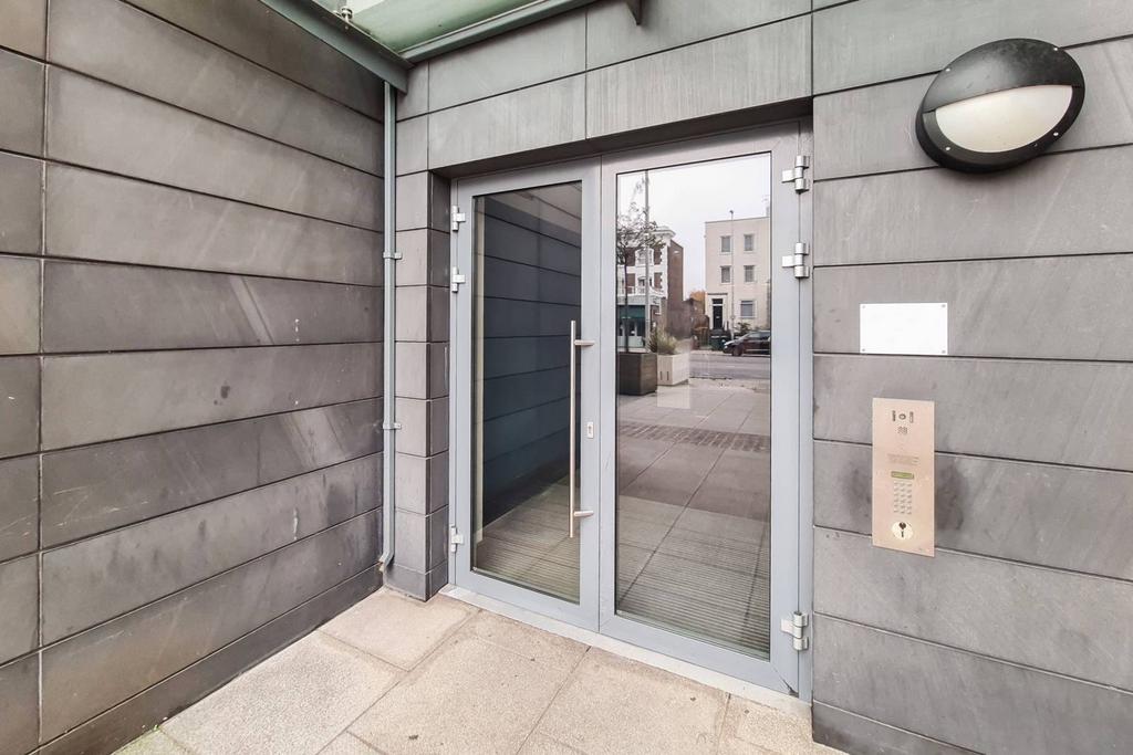 Wandsworth Road, SW8, Nine Elms... 2 bed flat to rent - £3,100 pcm (£ ...