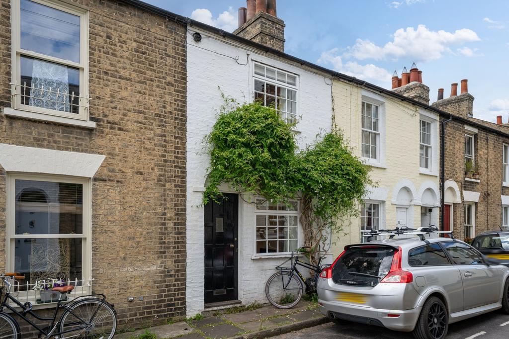 Albert Street, Cambridge, CB4 2 bed terraced house - £450,000