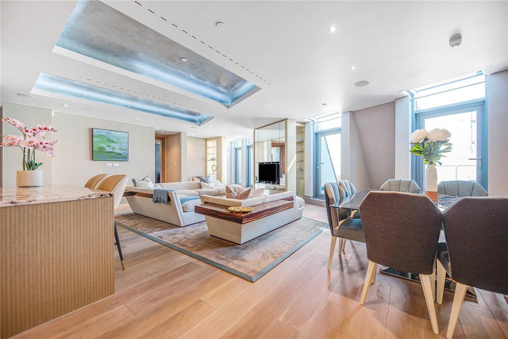 Dering Street, W1S 2 bed penthouse to rent - £12,783 pcm (£2,950 pw)