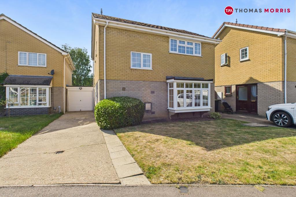 Dene Way, Biggleswade SG18 3 bed detached house - £435,000