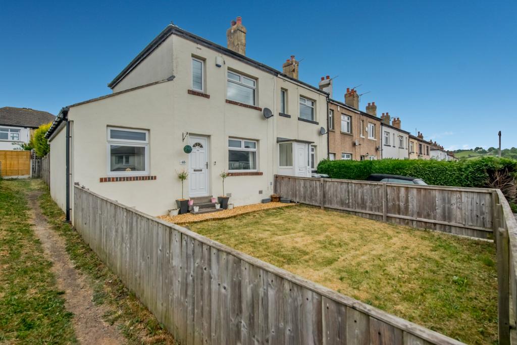 Kilroyd Avenue, Hunsworth... 3 bed terraced house - £169,950