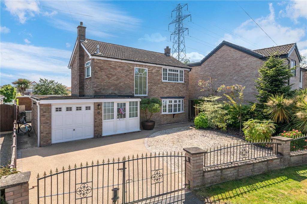 Harvey Close, Bourne, Lincolnshire, PE10 3 bed detached house - £350,000