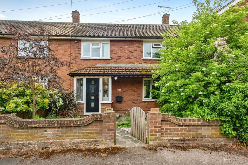 St Francis Way, Grays RM16 3 bed terraced house - £400,000