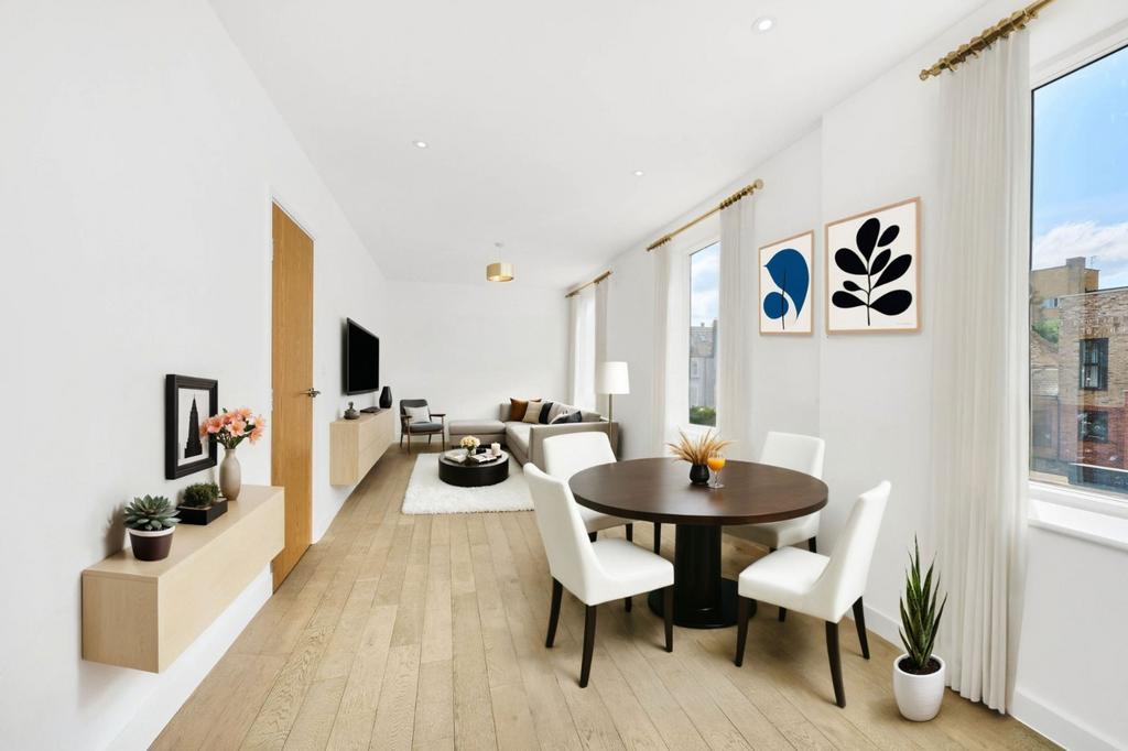 Bellingham Road, London, SE6 2 bed flat - £1,950 pcm (£450 pw)