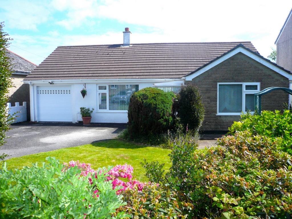 Higher Broad Lane, Illogan TR15 3 bed bungalow - £325,000