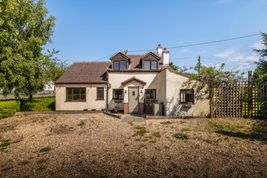 Hoffleet Stow, Bicker, Boston... 3 bed detached house - £135,000