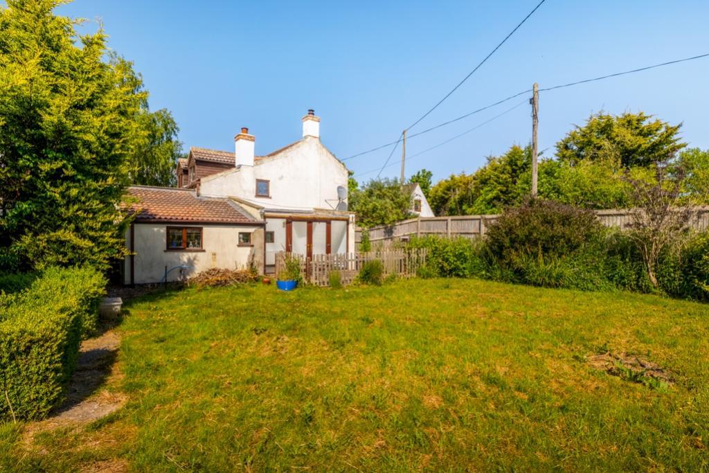 Hoffleet Stow, Bicker, Boston... 3 bed detached house - £135,000