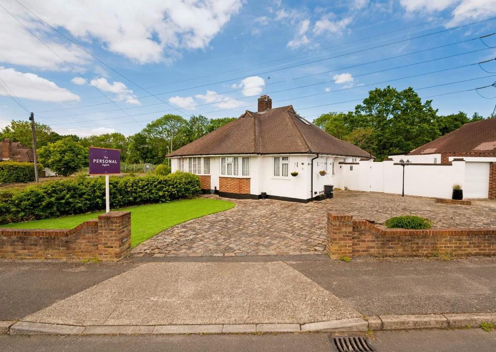Burford Road, Worcester Park 3 bed bungalow - £650,000