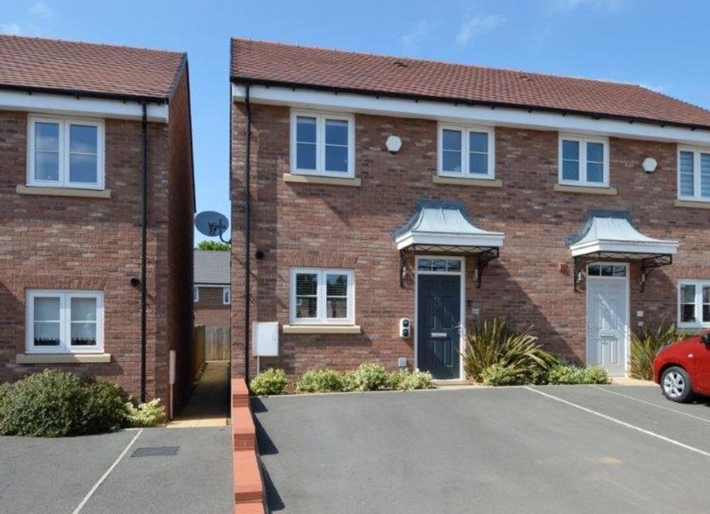 Anvil Close, Wolverhampton WV7 2 bed semi-detached house - £259,500