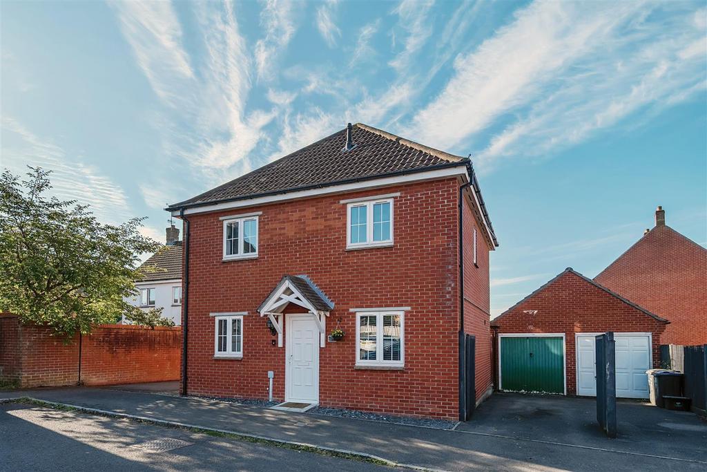 Freeman Road, Devizes 3 bed detached house - £340,000