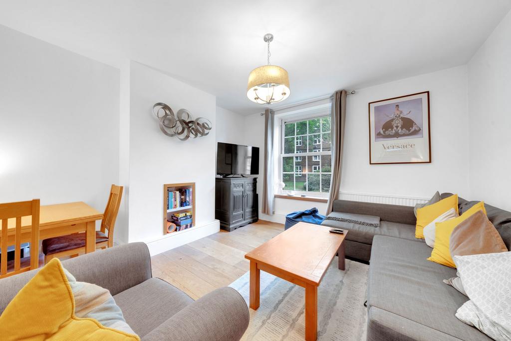 Union Grove, London SW8 2 bed flat for sale - £395,000