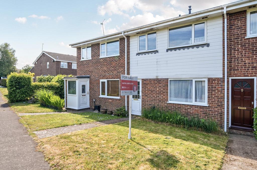 Glebelands, Pulborough, RH20 2 bed terraced house for sale - £315,000