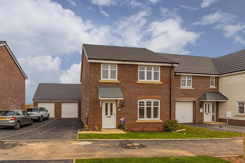 Melrose Walk, Sully CF64 4 bed detached house - £1,900 pcm (£438 pw)