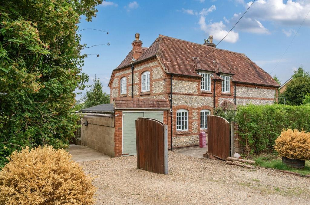 Flint House, Picket Twenty, Andover... 4 bed detached house - £800,000