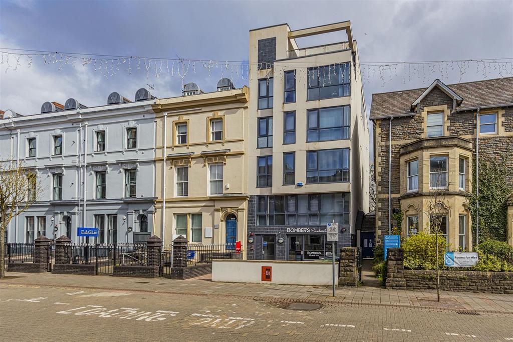 Charles Street, Cardiff CF10 2 bed apartment - £1,250 pcm (£288 pw)