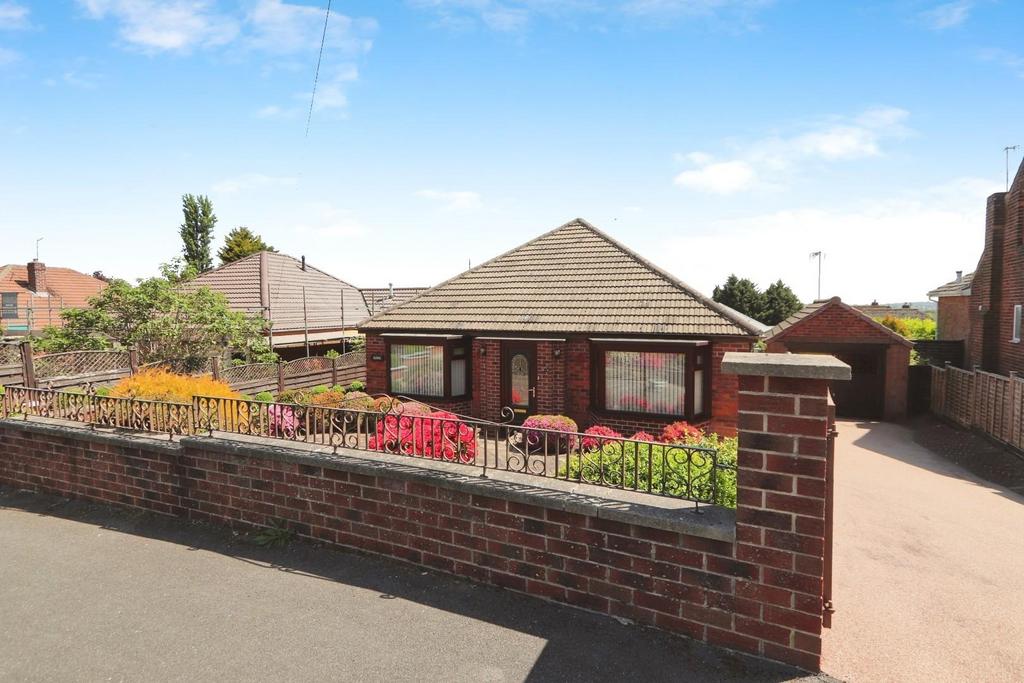 Hill Top Rise, Grenoside, Sheffield 2 bed bungalow for sale - £350,000