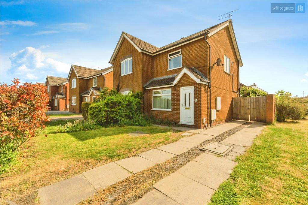 Kestrel Drive, Crewe, Cheshire, CW1 2 bed semi-detached house - £150,000