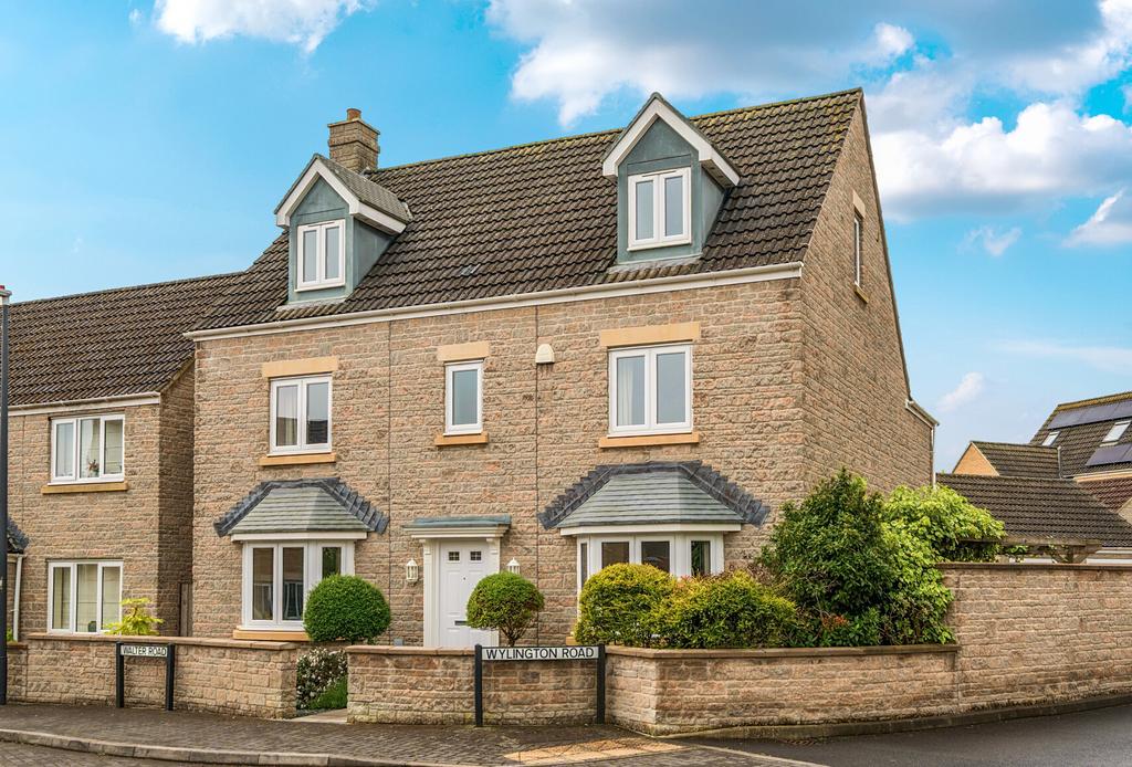 Walter Road, Bristol BS36 5 bed detached house for sale - £675,000
