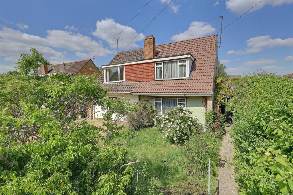Ermin Street, Brockworth, Gloucester 3 bed chalet for sale - £210,000