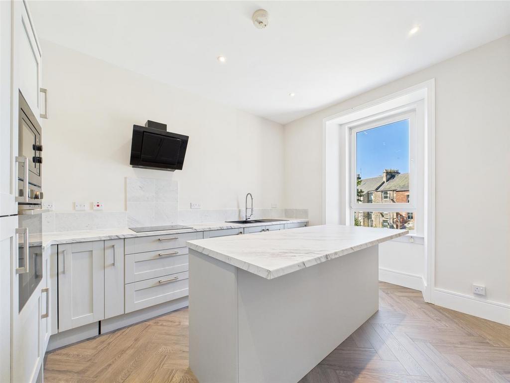 Priory Place, Perth PH2 4 bed maisonette for sale - £169,950