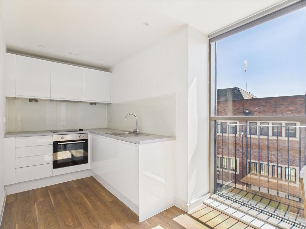 2 Nation Way, Liverpool L1 1 bed flat - £900 pcm (£208 pw)
