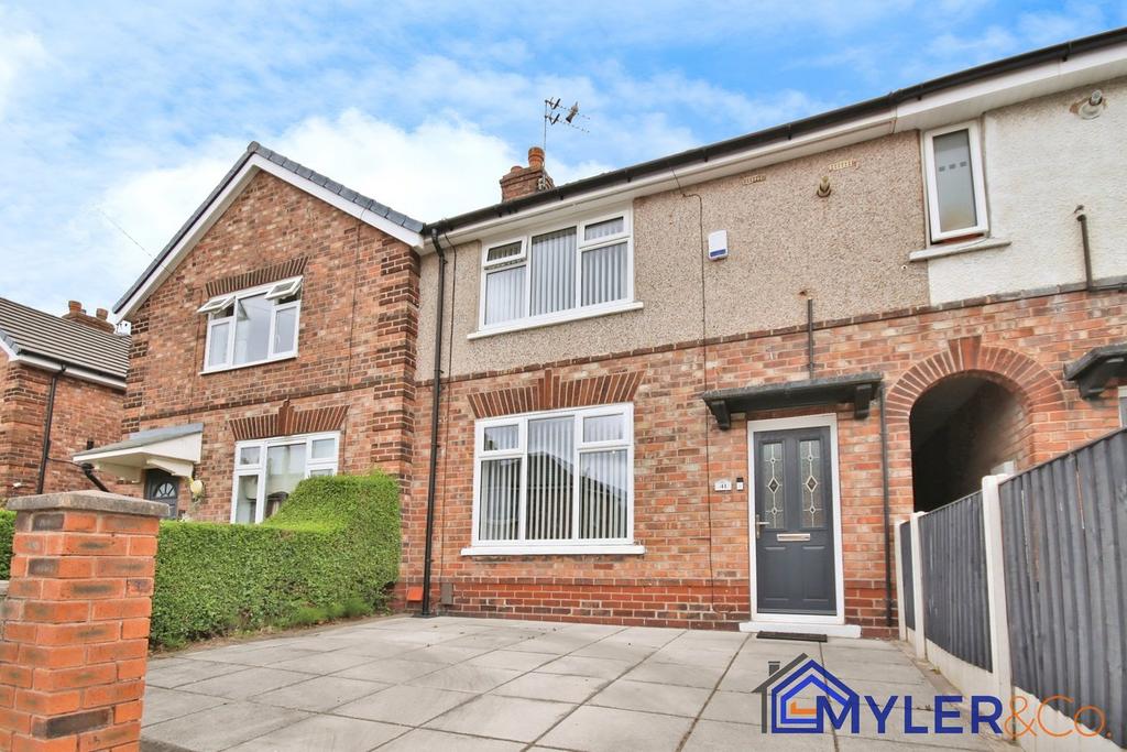 Gloucester Road, Widnes, WA8 2 bed terraced house for sale - £180,000