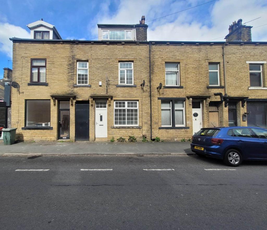 Heaton Road, BD9 4PS 4 bed terraced house to rent - £850 pcm (£196 pw)