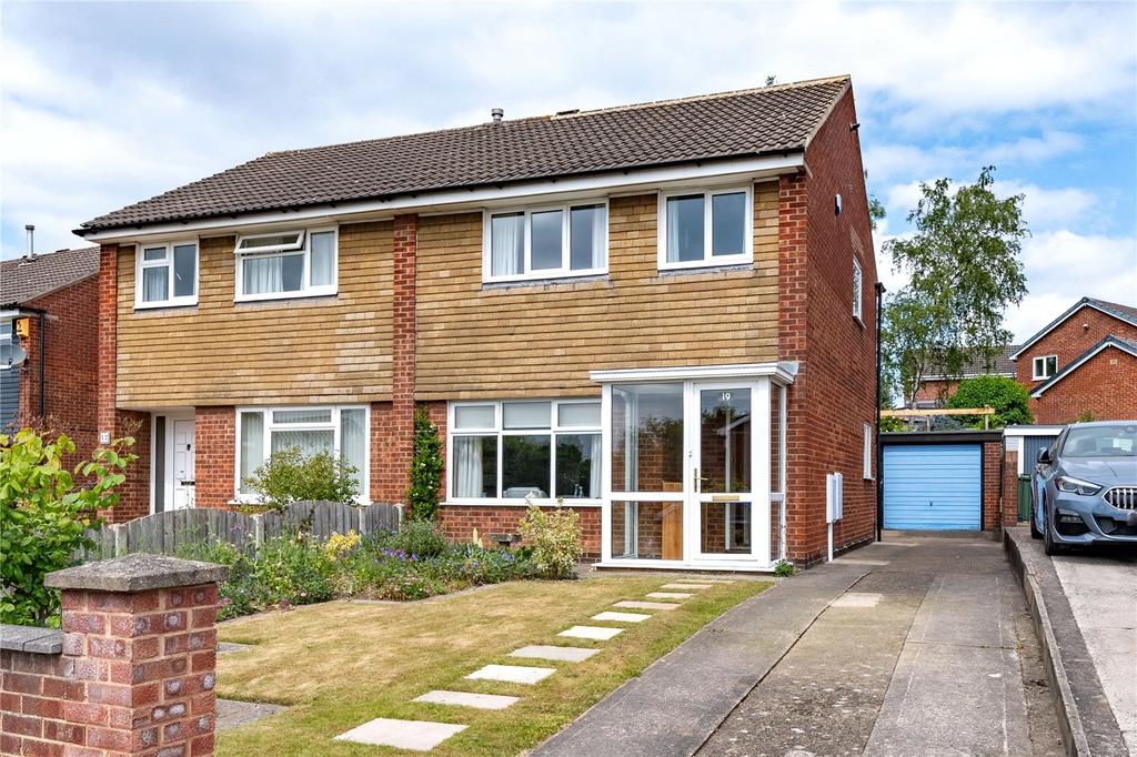 Haigh Side Drive, Rothwell, Leeds... 3 bed semi-detached house for sale ...