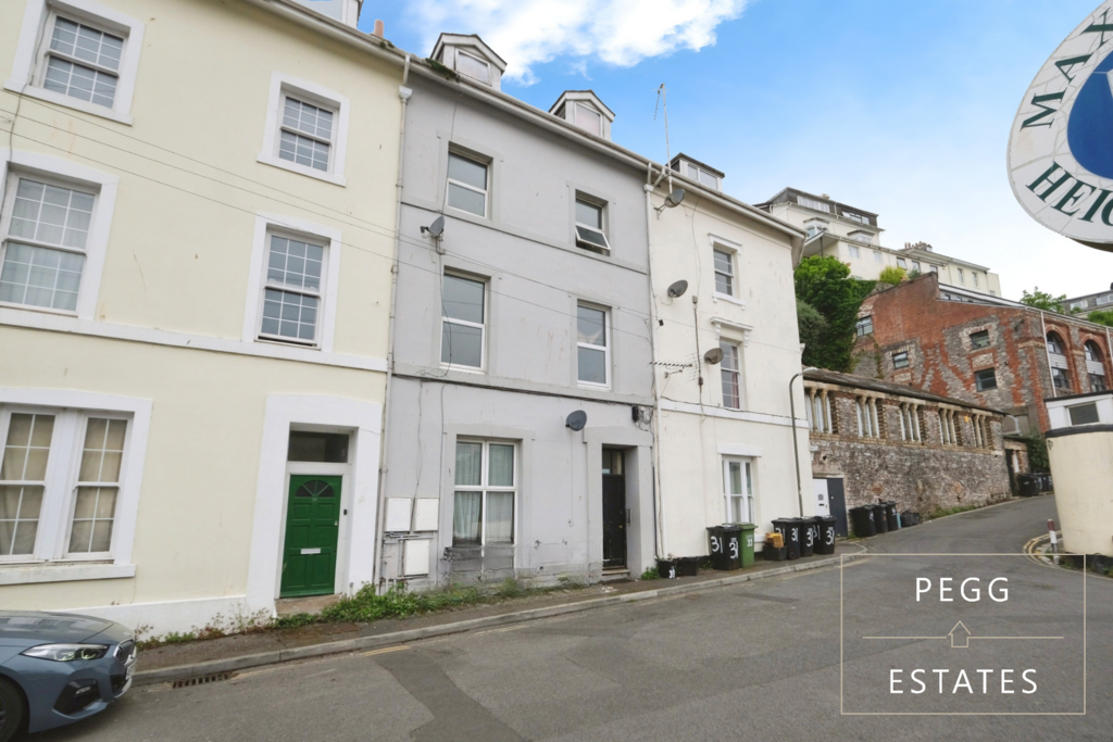 Torquay TQ2 2 bed flat for sale - £80,000