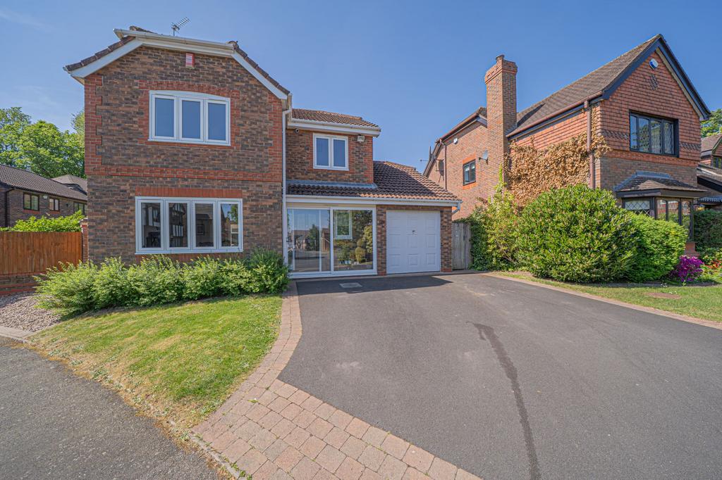 Barton Drive, Knowle, B93 4 bed detached house - £750,000