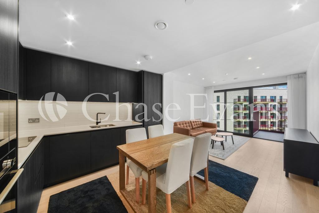 Heygate Street, Elephant & Castle... 2 bed flat - £3,445 pcm (£795 pw)