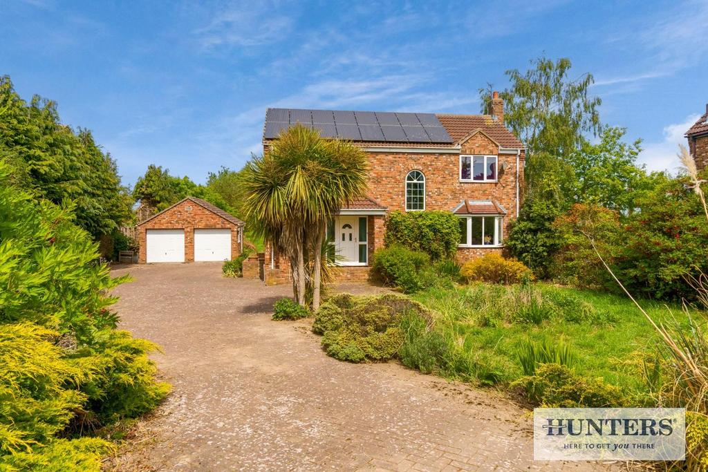 Ash Lodge, Newland, Selby 4 bed detached house - £475,000