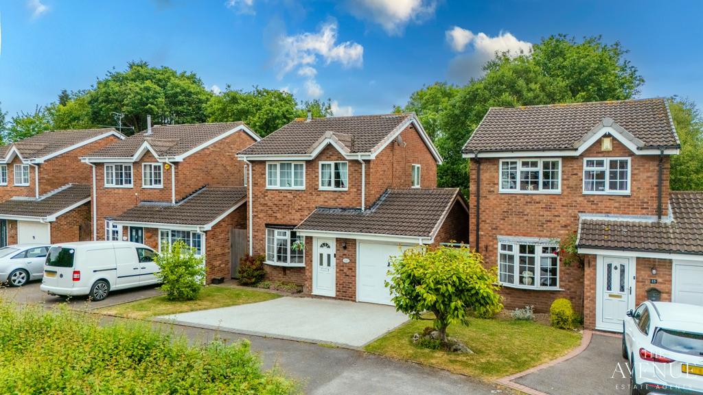Cottage Farm Road, Two Gates... 3 bed detached house - £325,000