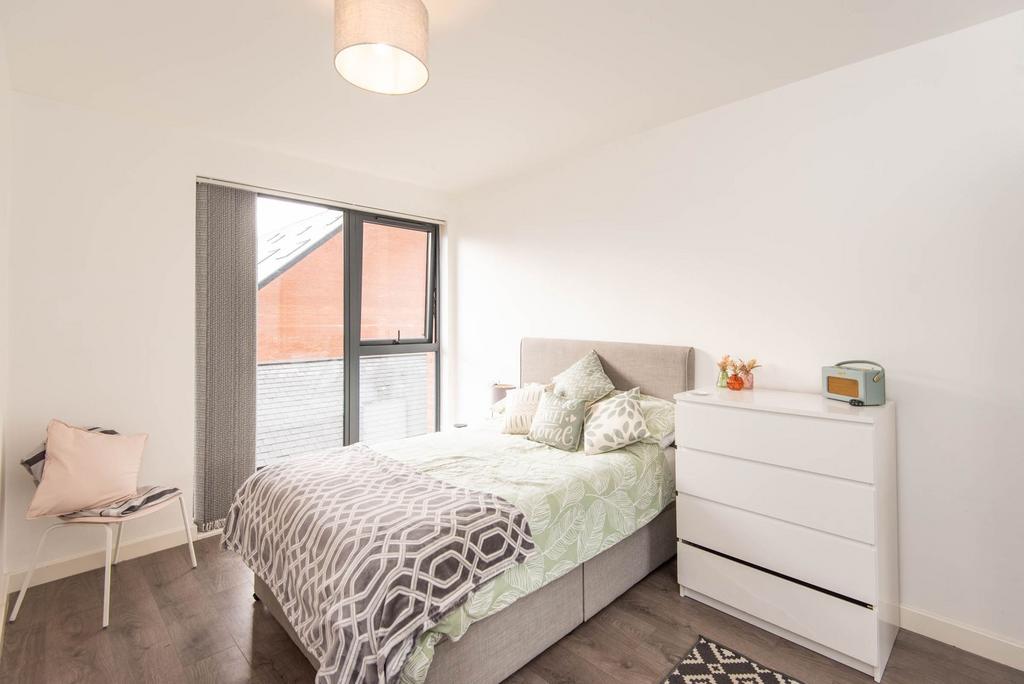 Dun Fields, Sheffield S3 1 bed apartment - £800 pcm (£185 pw)