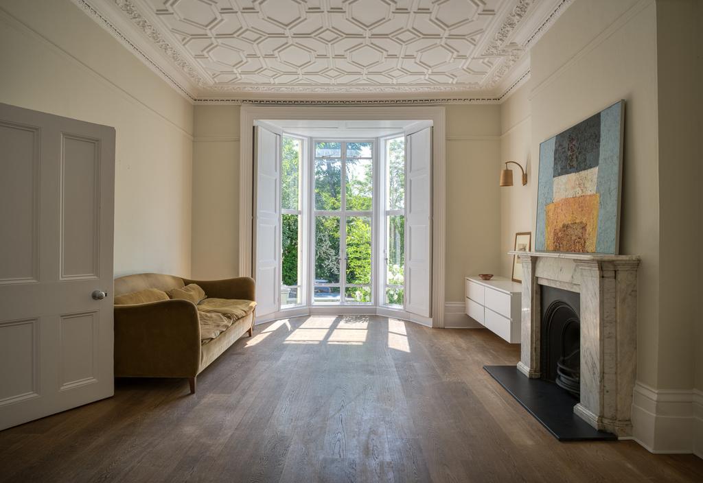 Camden Square II, London NW1 2 bed flat - £800,000