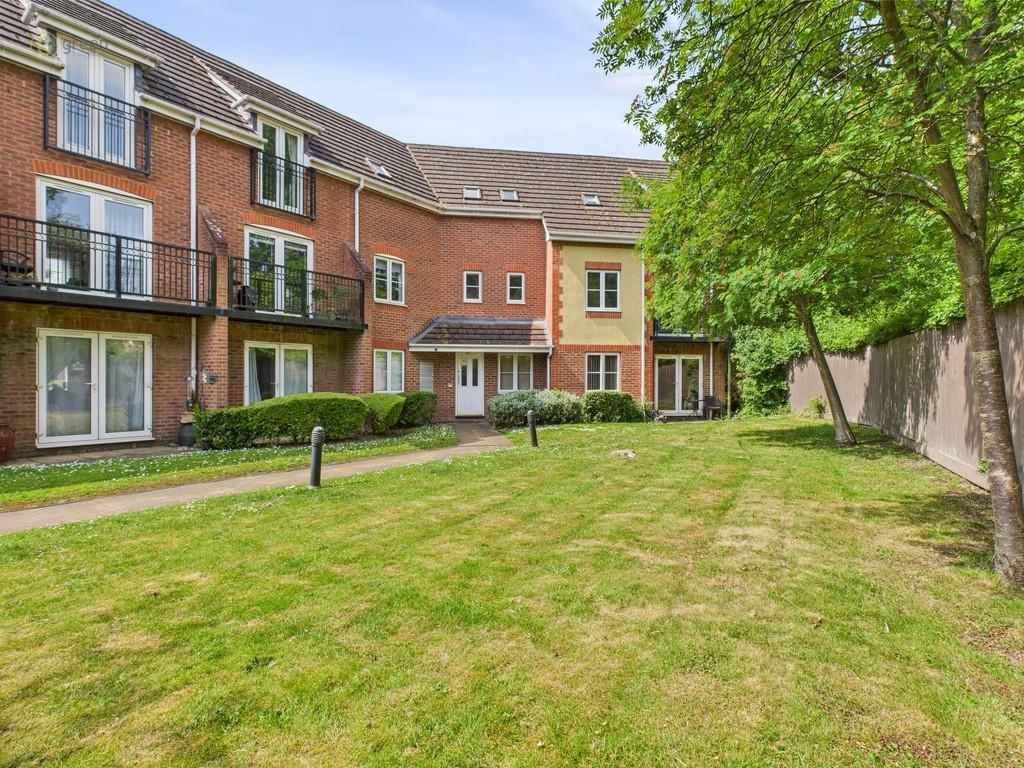 Warren House Walk, Sutton Coldfield B76 2 bed apartment for sale - £140,000