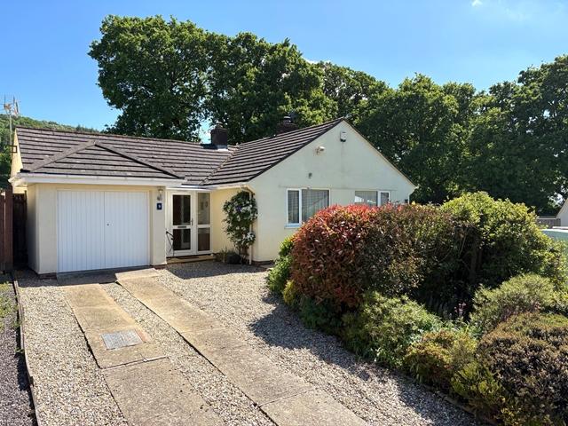 Ottervale Close, Rawridge EX14 3 bed detached bungalow for sale - £475,000