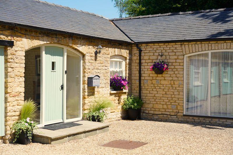 The Stables, East Mere House... 3 bed barn conversion to rent - £1,500 ...
