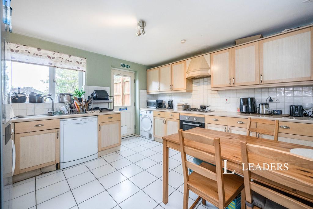 Garden Fields, Potton, Sandy, SG19 2GH 1 bed in a house share to rent ...