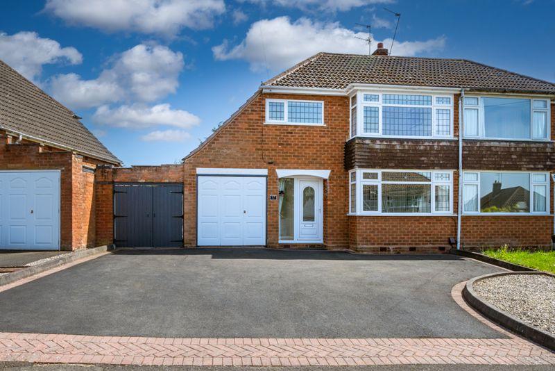 The Riddings, Stourbridge DY9 3 bed semi-detached house for sale - £385,000