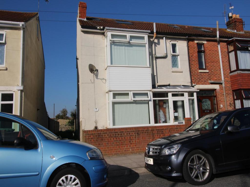 Stride Avenue, Portsmouth PO3 3 bed semi-detached house - £1,450 pcm (£ ...