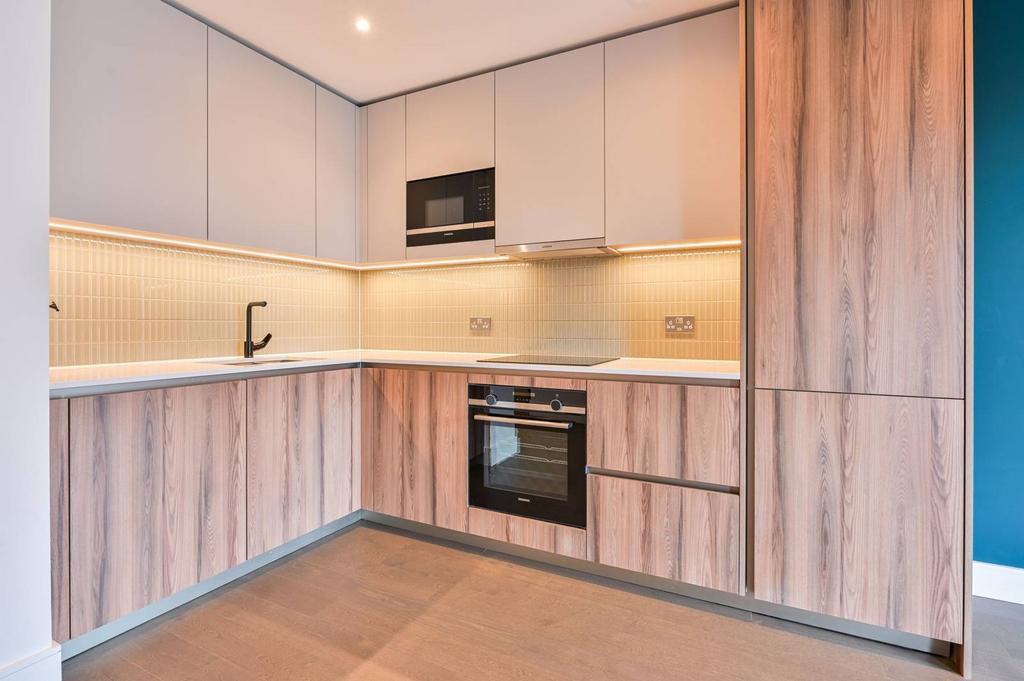 Hewson Way, Elephant and Castle... 1 bed flat to rent - £3,142 pcm (£ ...