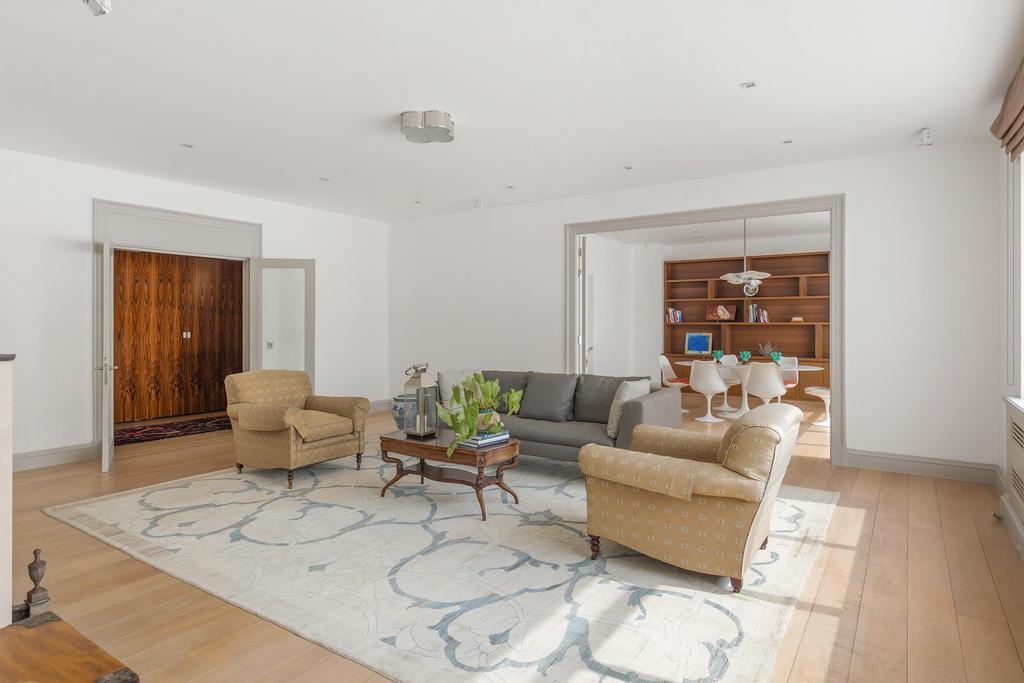St. James's Place, London, SW1A 3 bed flat to rent - £23,833 pcm (£ ...