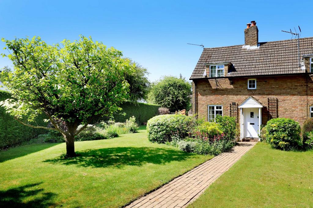 Malthouse Square, Beaconsfield... 3 bed house for sale - £875,000