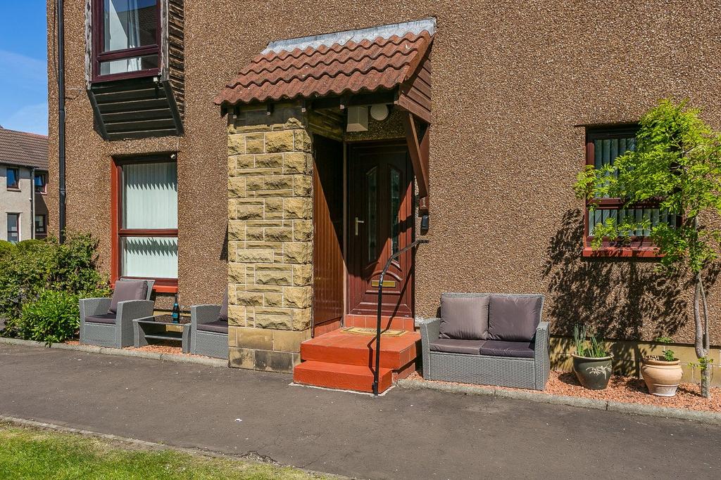 Westbank Place, Edinburgh, EH15 2 bed ground floor flat for sale - £200,000
