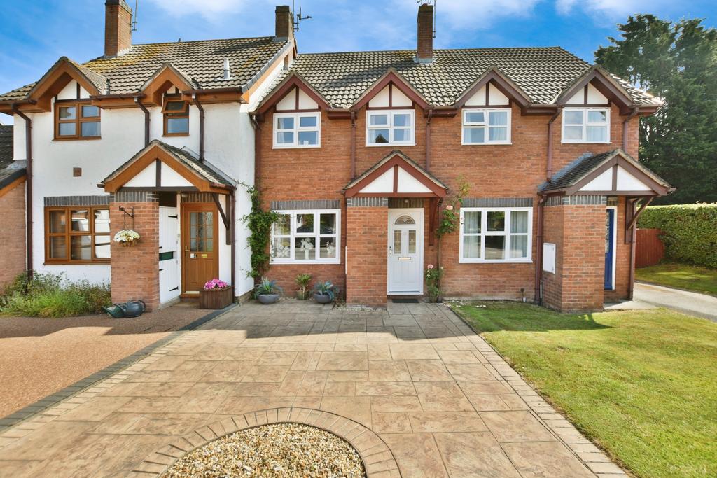 The Paddocks, Crosslanes, LL13 2 bed terraced house for sale - £165,000
