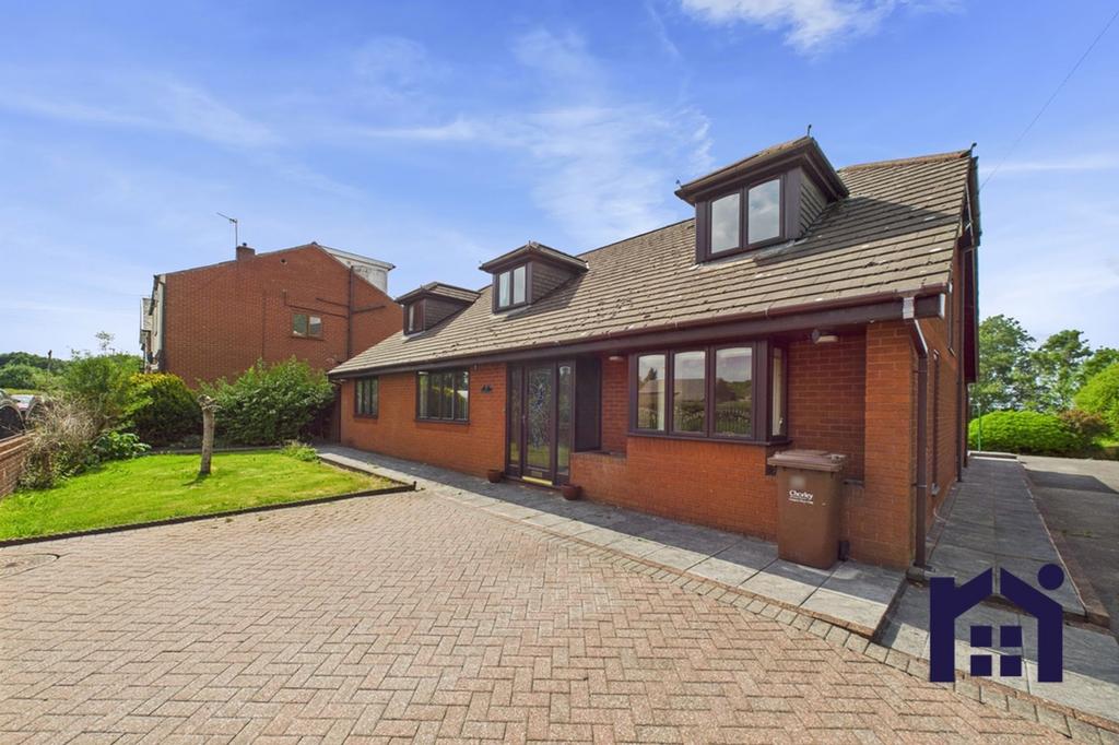 Coppull Moor Lane, Coppull, PR7 5JH 5 bed detached house to rent - £ ...
