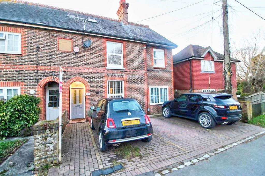 Battle Road, Hailsham BN27 3 bed ground floor flat - £1,500 pcm (£346 pw)